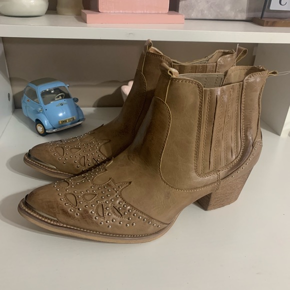 Wanted | Shoes | Wanted Cowgirl Tan Ankle Boots | Poshmark